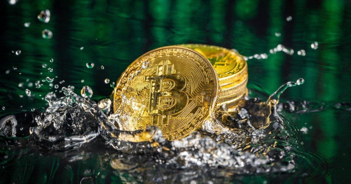 Bitcoin padá pod 33 tisíc dolarů | Newstream