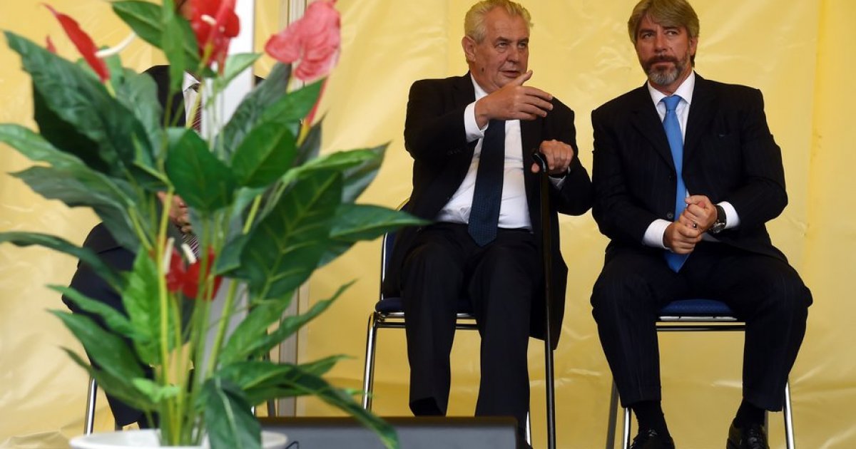 Miliardář Chrenek opustil VŠ CEVRO, vyplatil jej Langer | Newstream