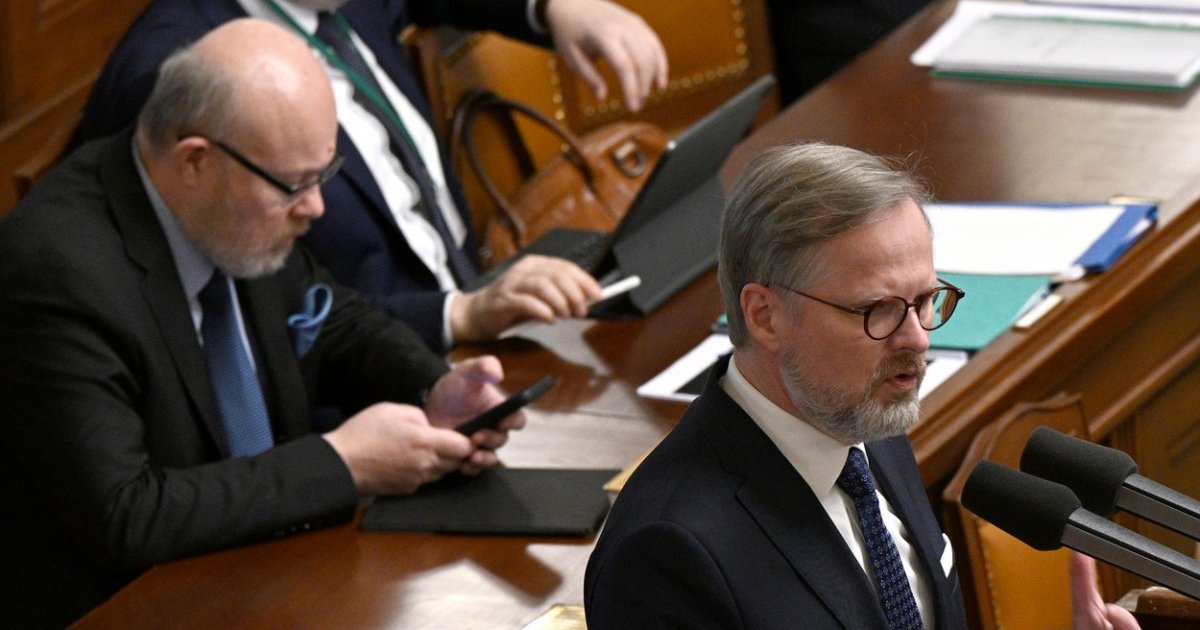 Fiala: Důvěru si zasloužíme, Česko úspěšně dostáváme z krize | Newstream