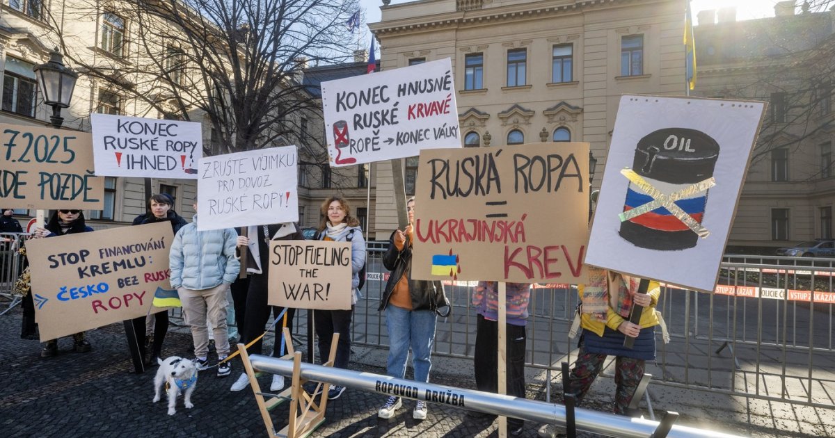 Reuters: Česko záměrně oddaluje odstřižení od ruské ropy | Newstream