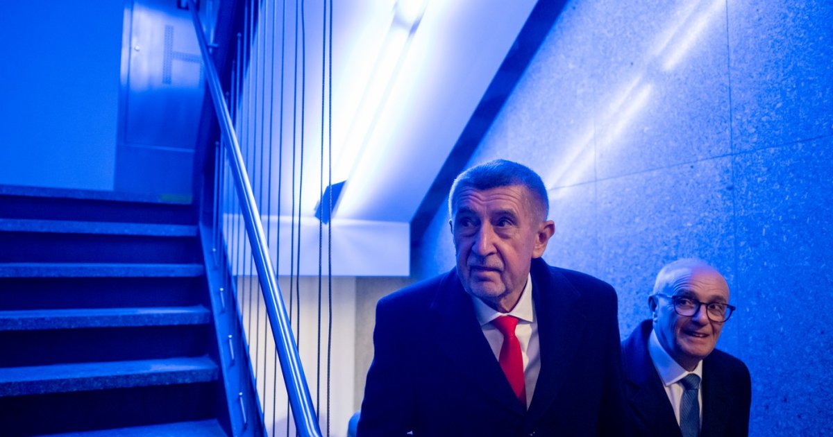 Kdo nehraje fér - pumpaři, Babiš nebo učitelé? | Newstream