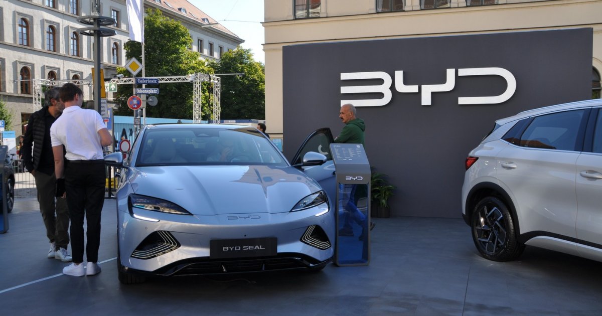 Éra Tesly na špici končí. Čínská BYD je nedostižitelná | Newstream